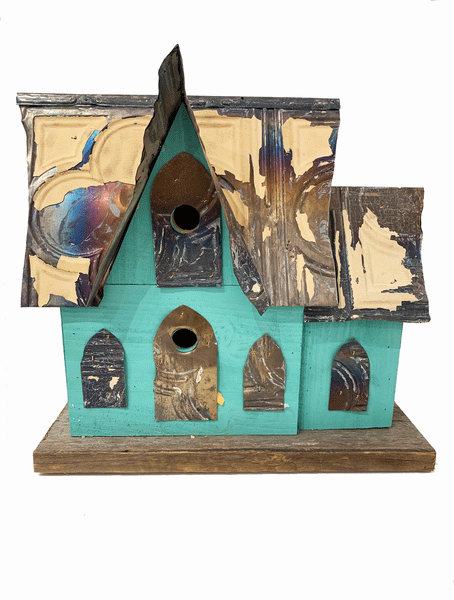 Old Country Farm Birdhouse - Made In Canada Gifts